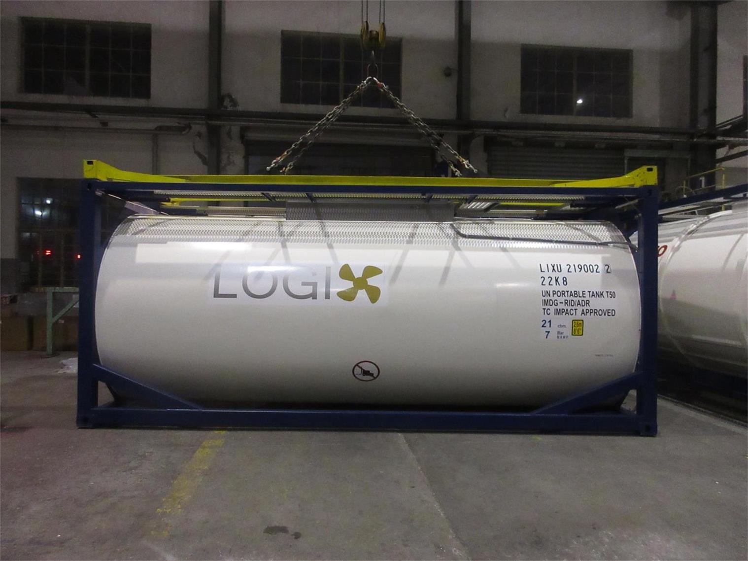 nitrogen dioxide or dinitrogen tetroxide N2O4 can be supplied in large ...